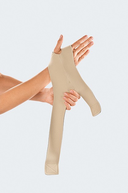 circaid® juxtafit® essentials hand wrap handbandage